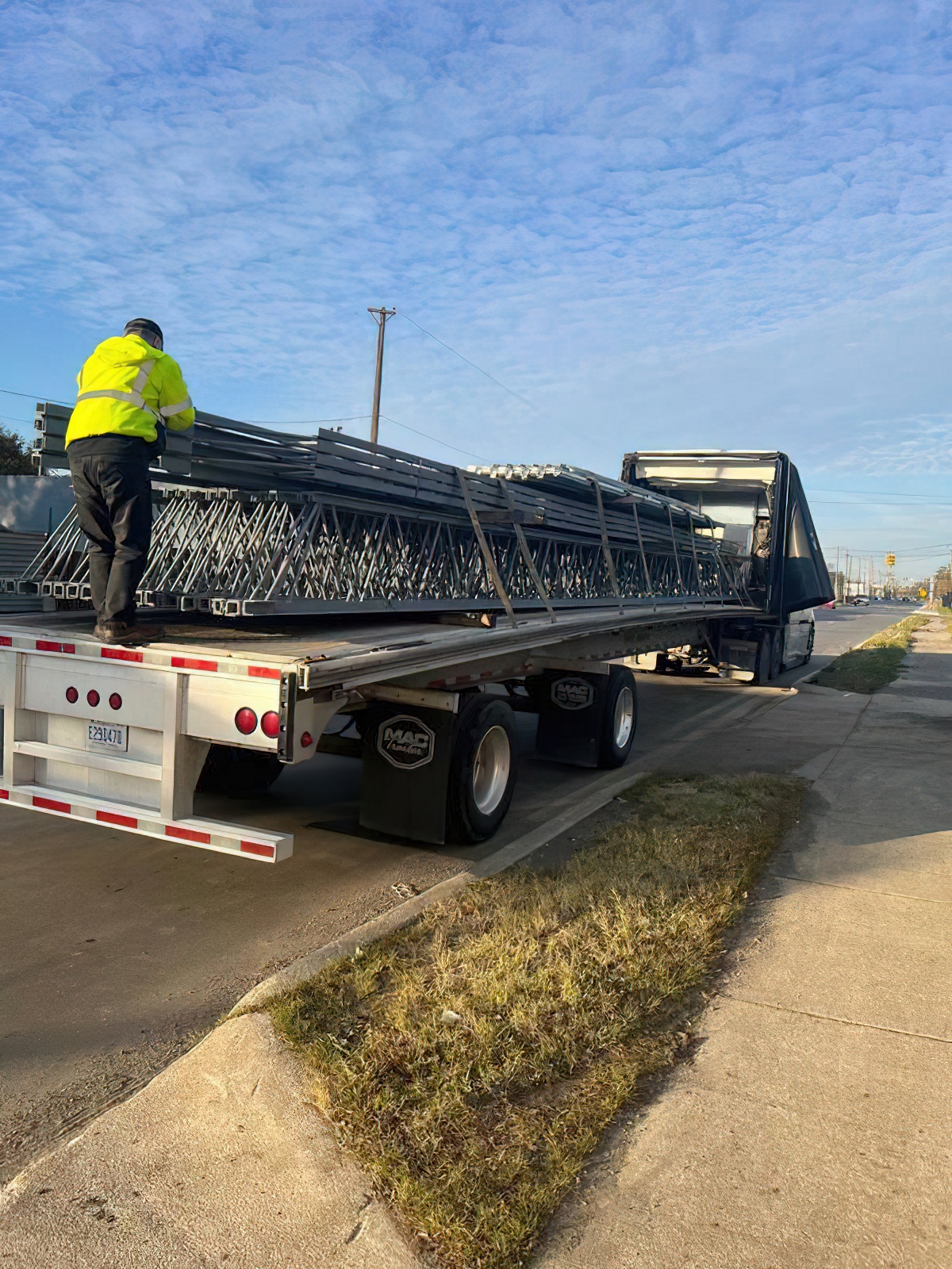 Durable Steel Joists and Decking Solutions | SMI Steel